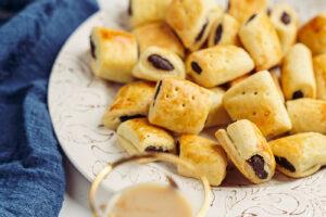 Iraqi Kleicha (Authentic Middle eastern Date Cookies) - Sarah's Plate