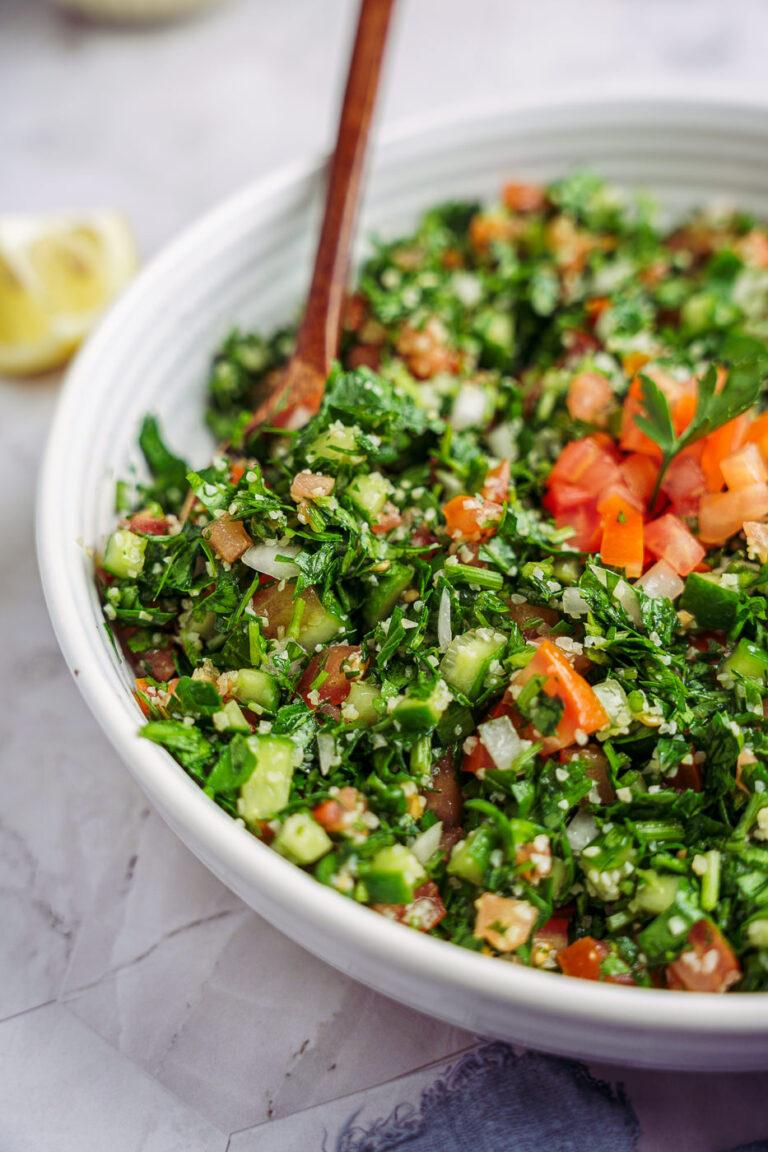 Tabouleh (Middle Eastern Parsley Salad) - Sarah's Plate