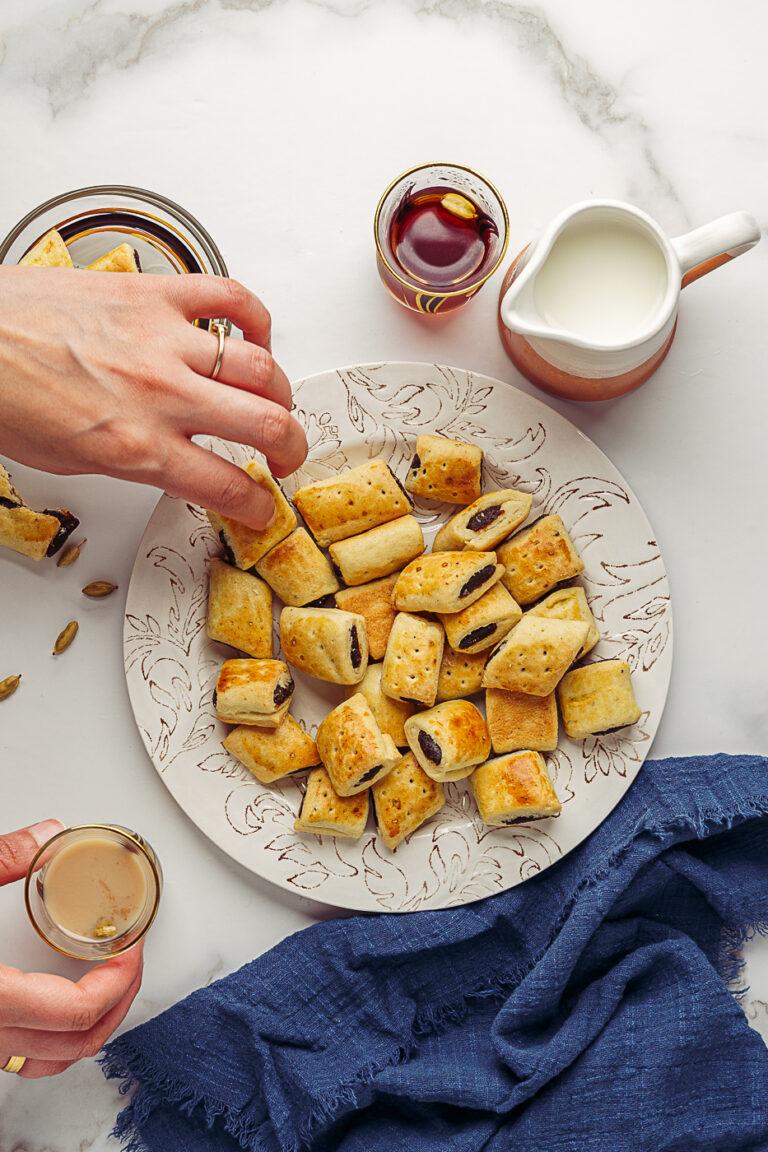 Iraqi Kleicha (Authentic Middle eastern Date Cookies) - Sarah's Plate